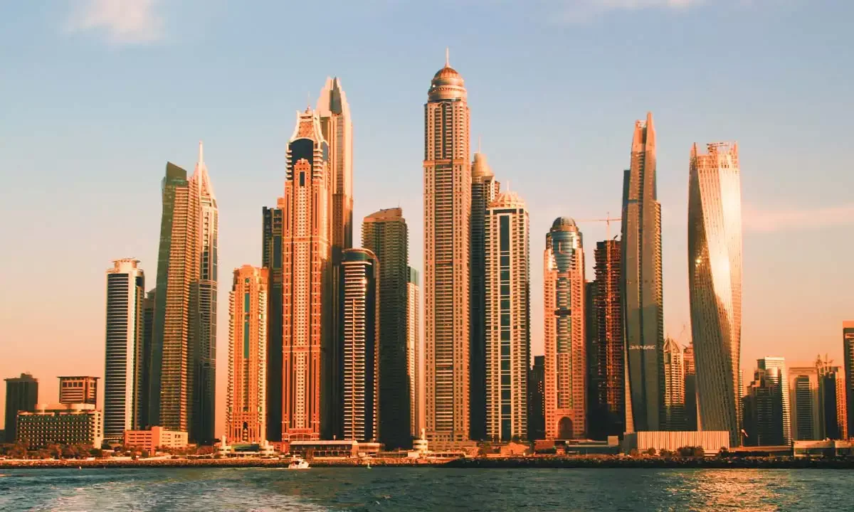 Time Difference Between Dubai and England