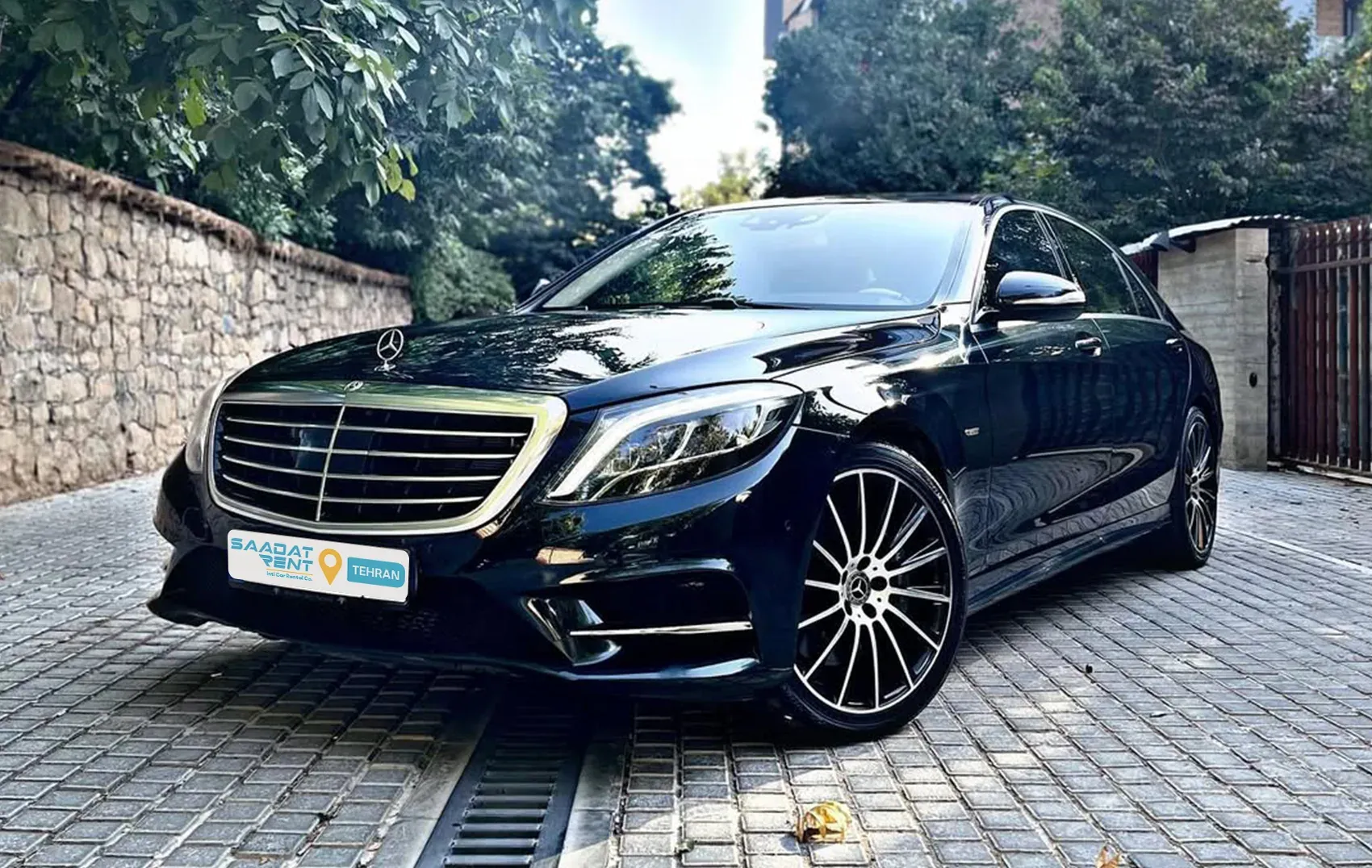 Location d'une Mercedes Benz S500 à Téhéran - Classe S