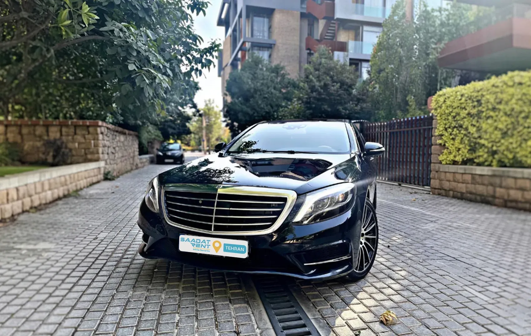 Location d'une Mercedes Benz S500 à Téhéran - Classe S