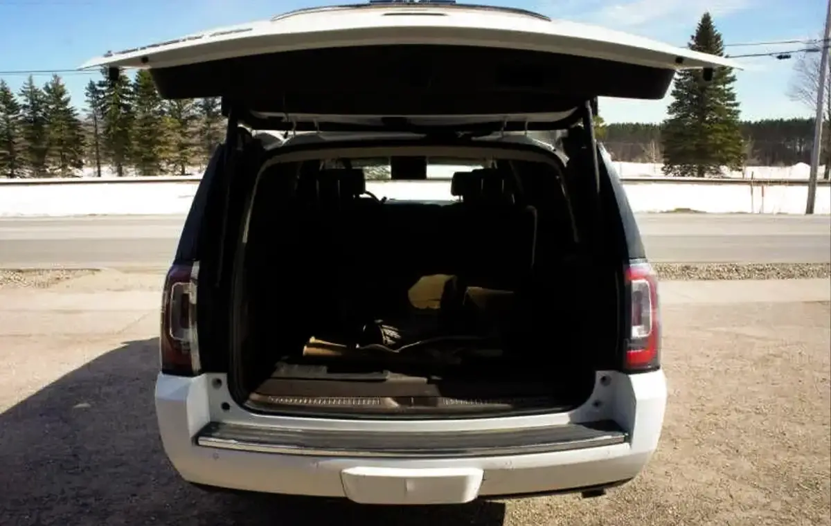 Rent a GMC Yukon Denali in Dubai | Easy Conditions